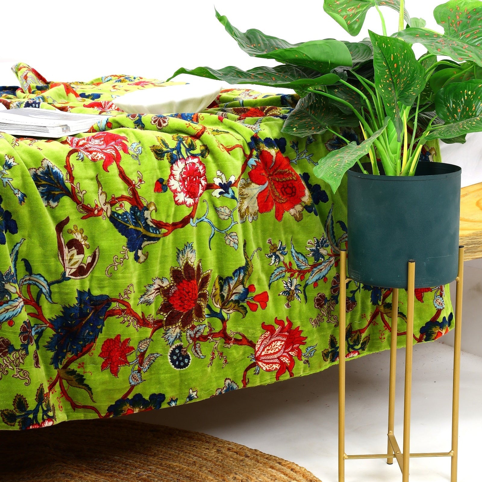Spring Green Velvet Kantha Quilt – Cosy Style holiday gift
